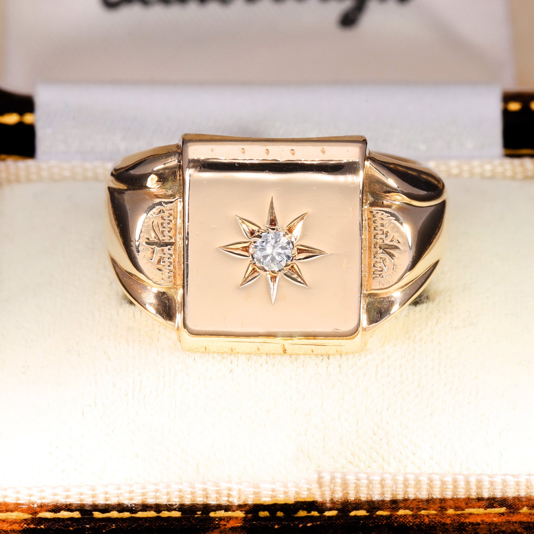 The History of Signet Rings: From Power to Heirlooms